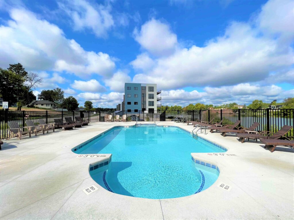 Waterfront Luxury Apartments & Condos - THE CURRENT of Kimberly